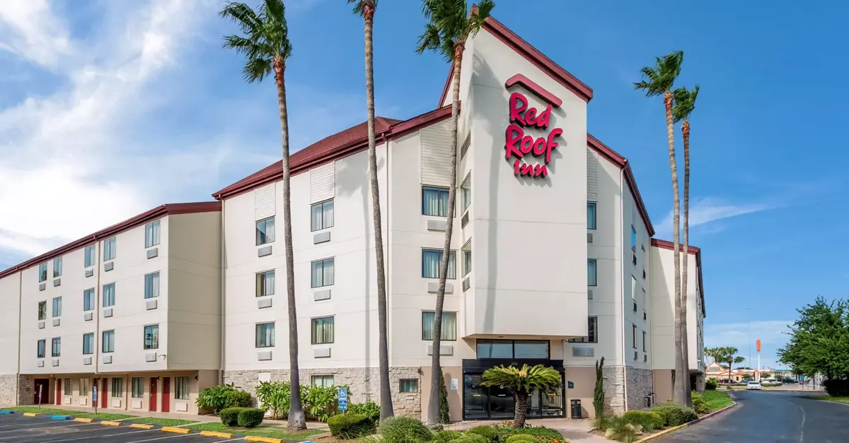 Red Roof | Customers